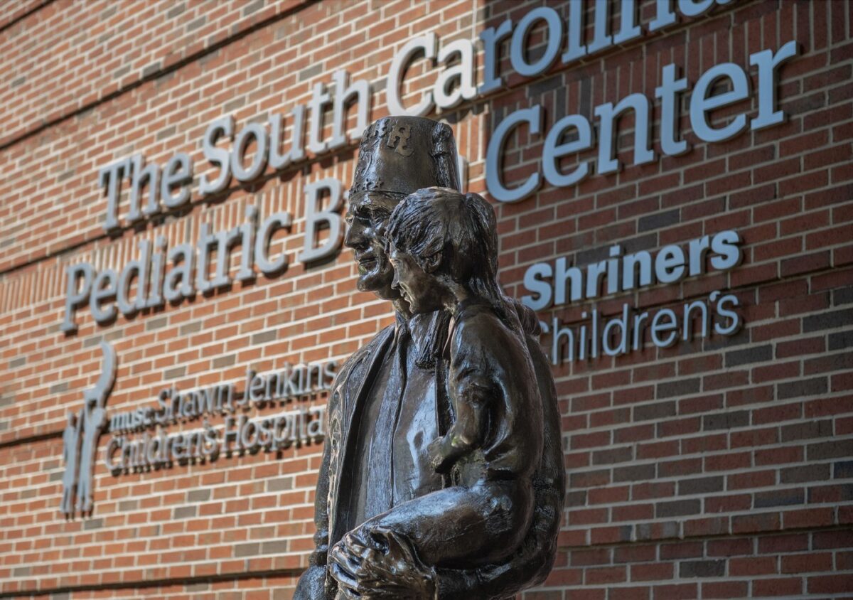 Shriner’s statue | Medical Construction and Design